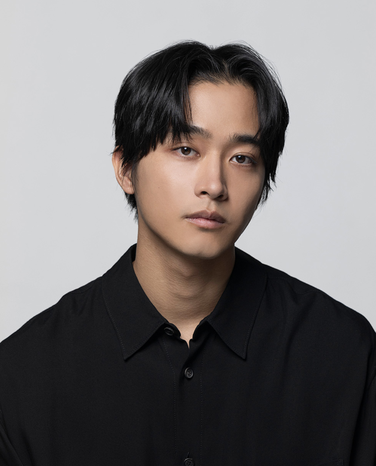 佐藤寛太の出身高校・大学などの学歴、父親や弟、結婚相手の噂まで徹底解説！ | kimuro-style